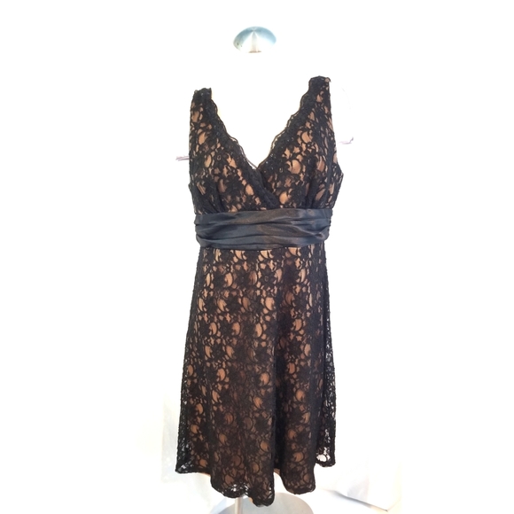 S.L. Fashions | Dresses | Sl Fashions Size 6 Black Tan Lace Dress ...